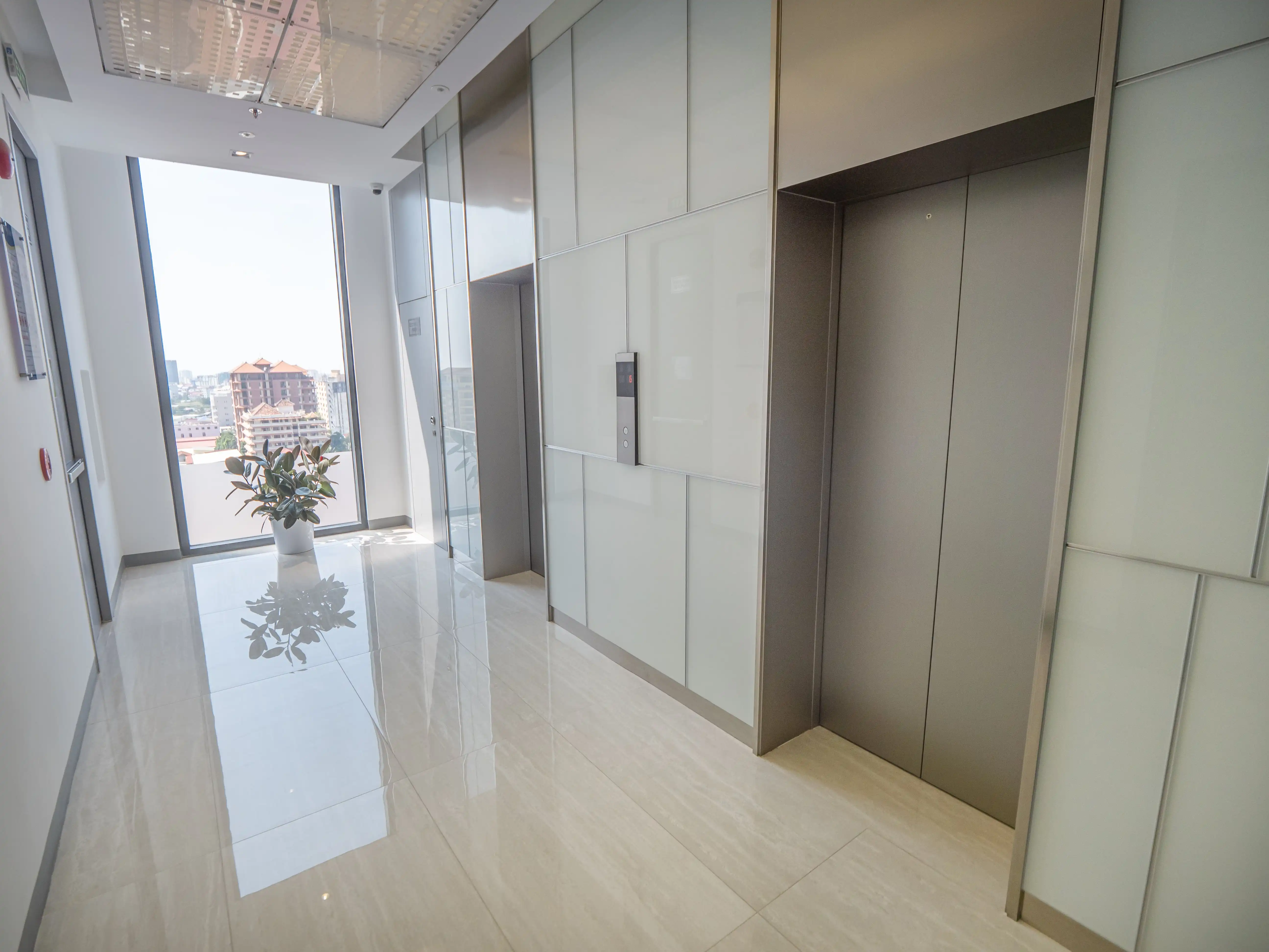 Features | Samaky Tower